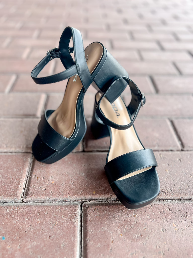 Women's Shoes — The Burlap Sack Boutique